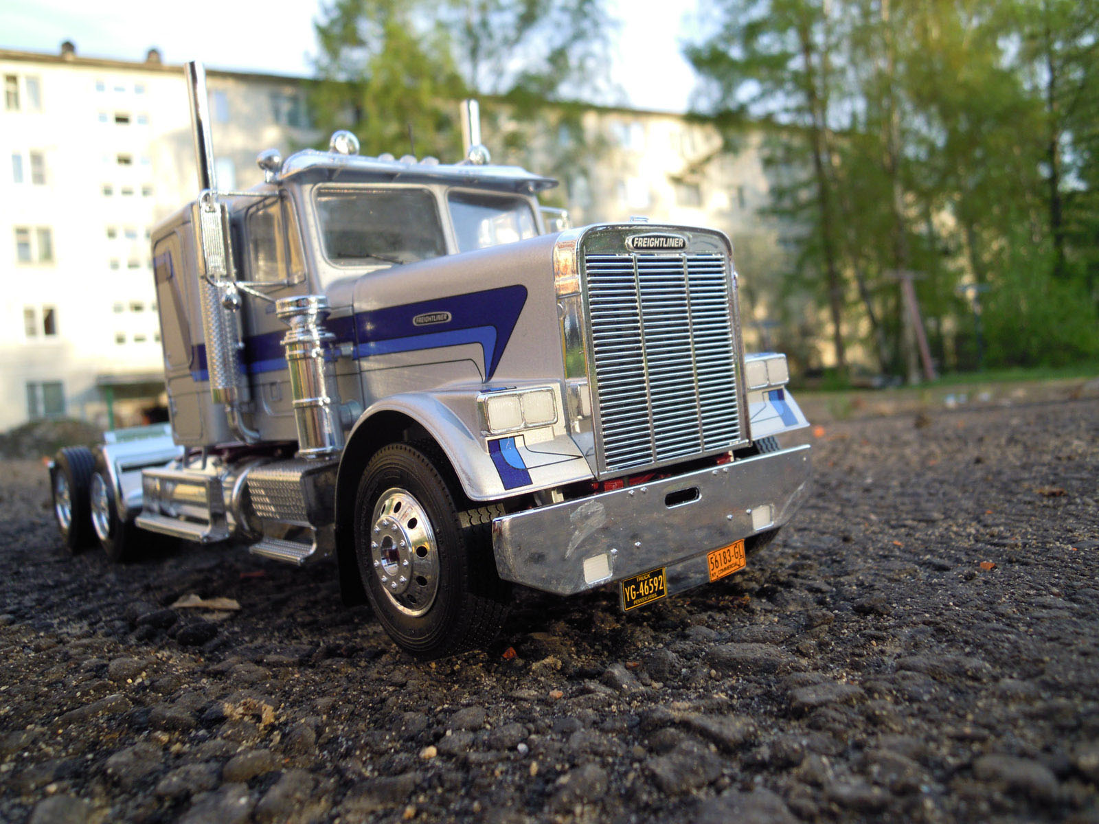 Freightliner FLC (1:24) — Каропка.ру — стендовые модели, военная миниатюра
