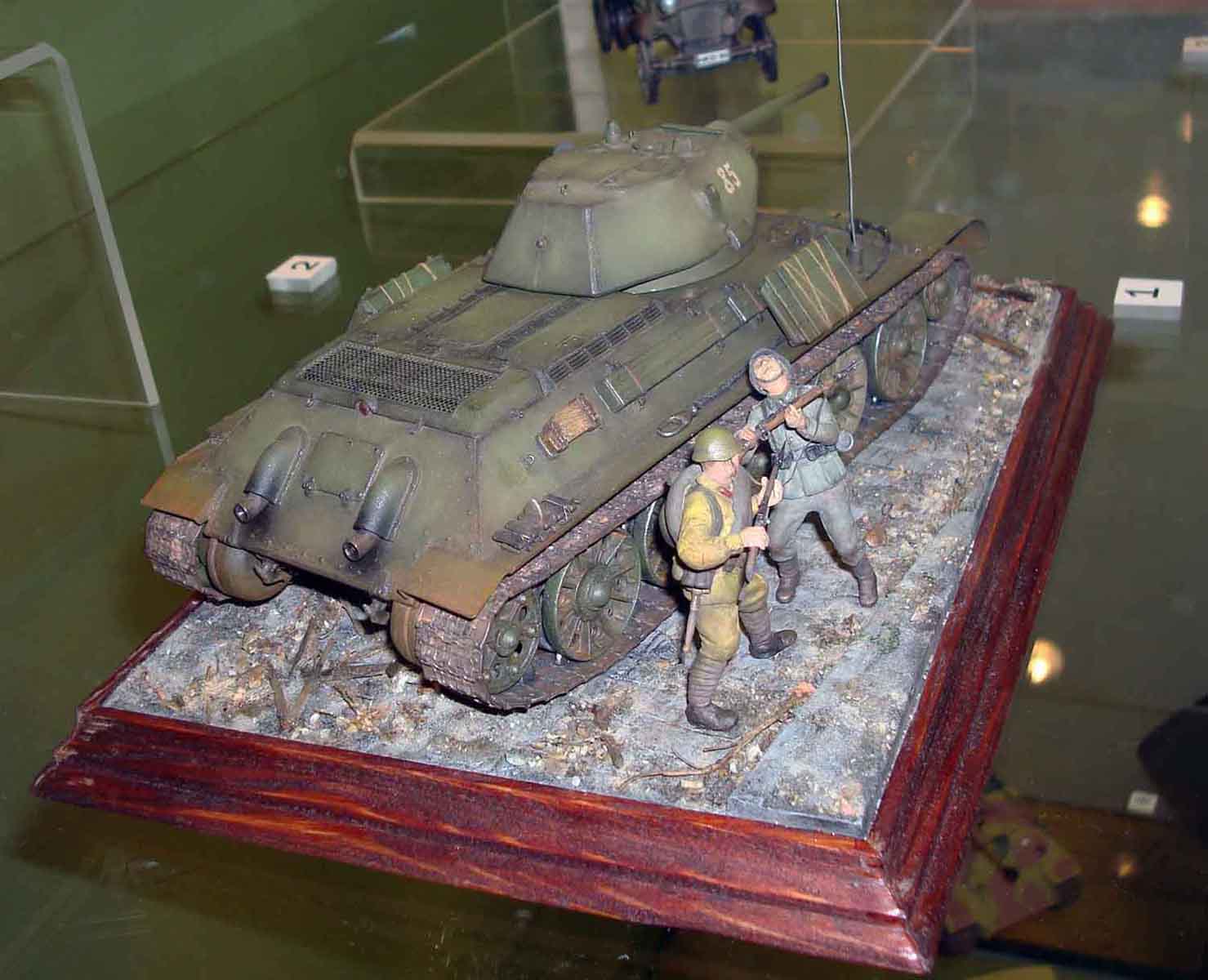 Выставка в Екатеринбурге 2011 — Каропка.ру — стендовые модели, военная ...