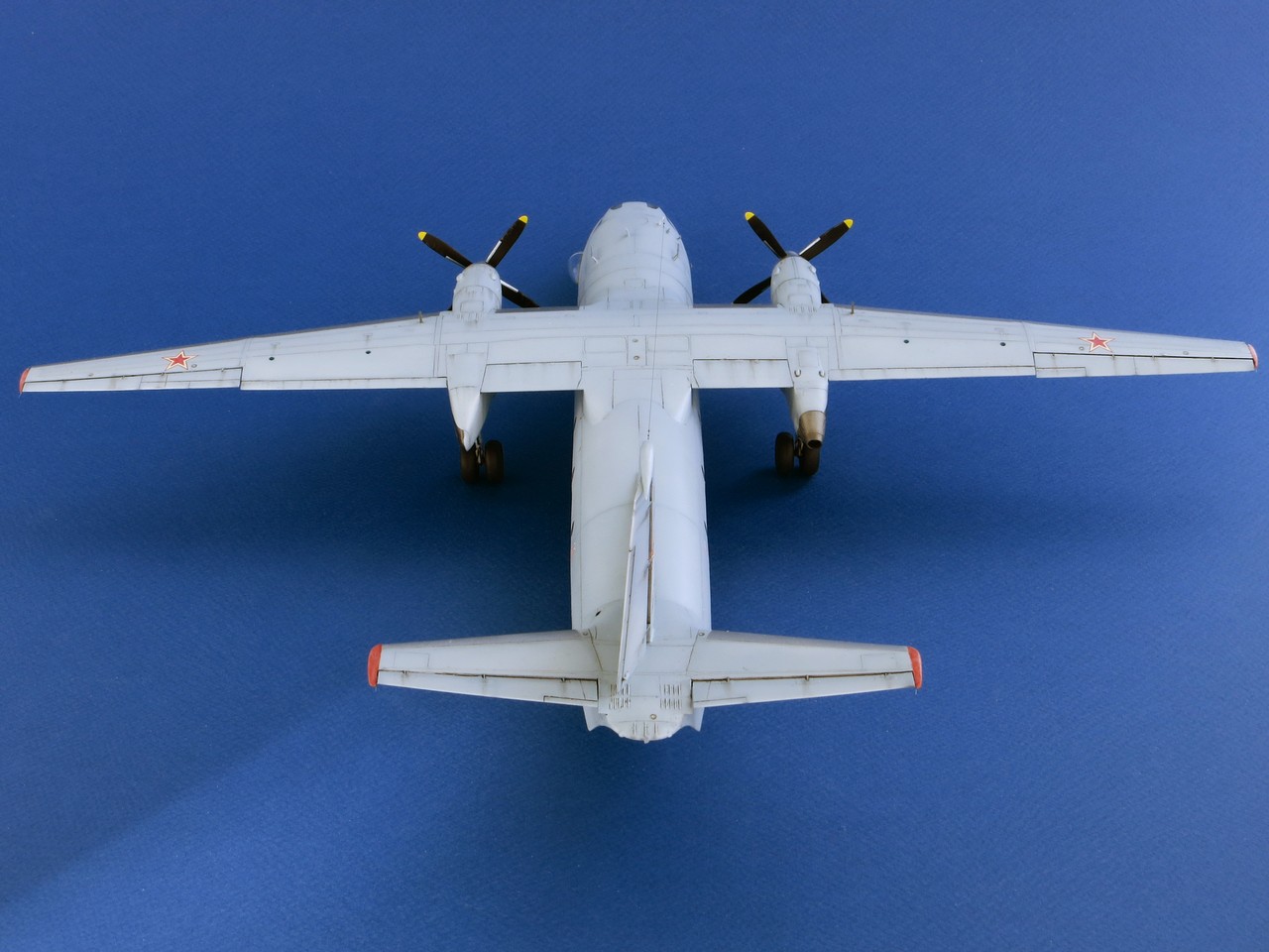 Ан-26 — Каропка.ру — стендовые модели, военная миниатюра
