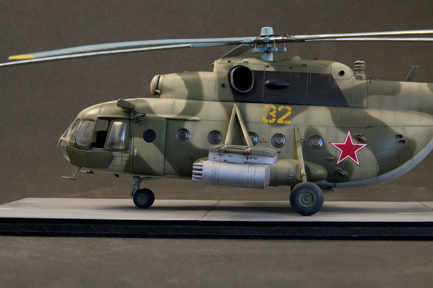 Ми-8МТ — Каропка.ру — стендовые модели, военная миниатюра