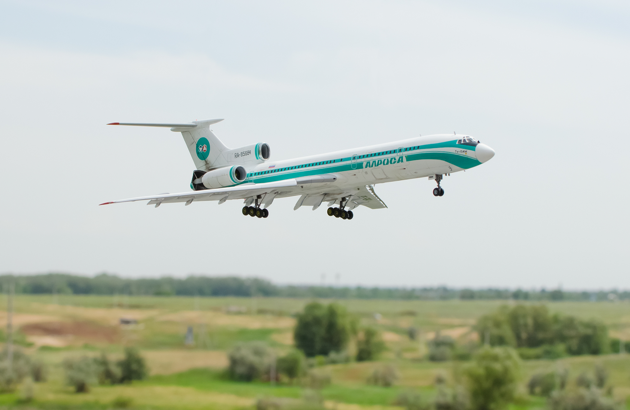 Ту-154М — Каропка.ру — стендовые модели, военная миниатюра