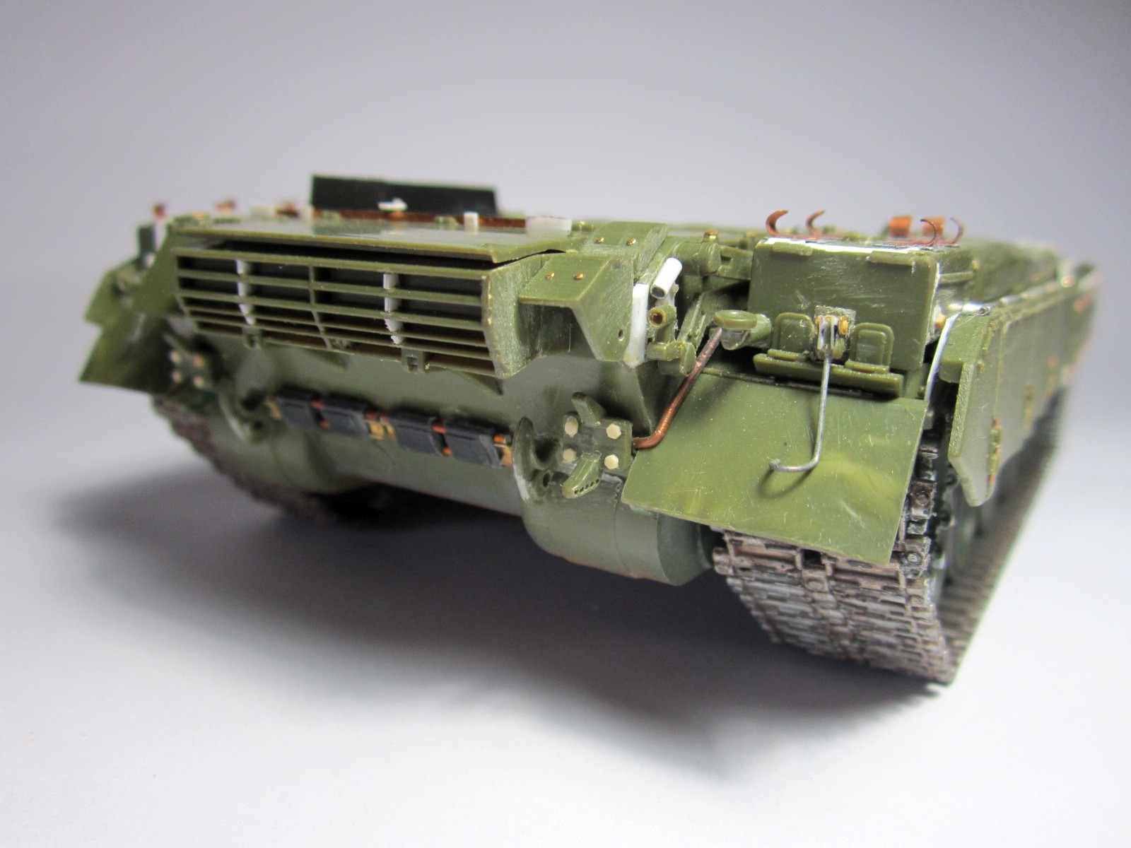 Т-80УД — Каропка.ру — стендовые модели, военная миниатюра