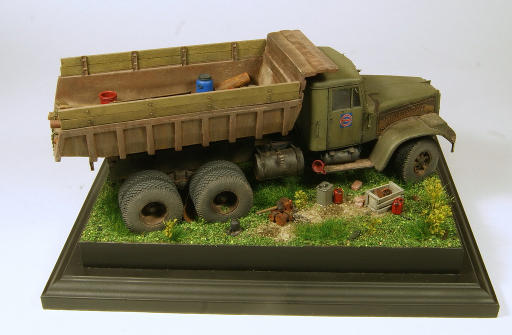 КрАЗ-256 — Каропка.ру — стендовые модели, военная миниатюра